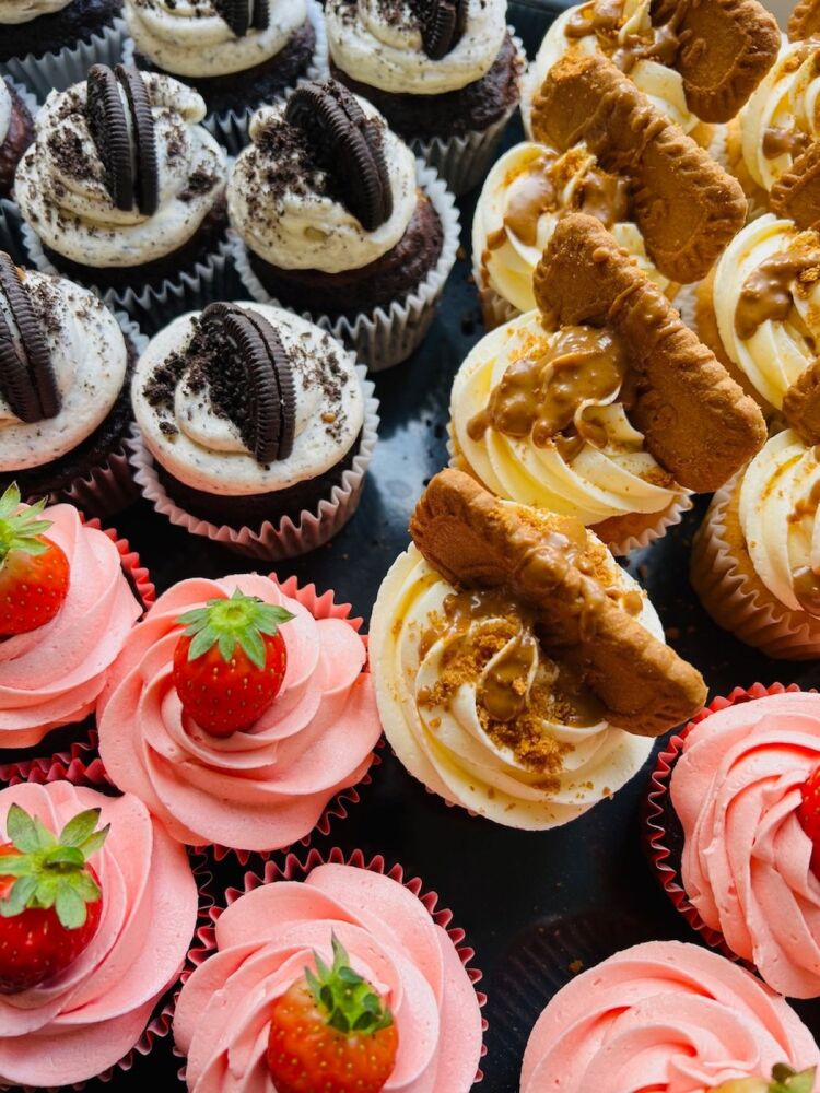 FLUFFY BAKERY - Event Traders - CJ's Events Warwickshire